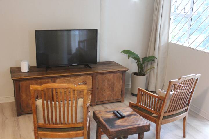 One On Old Main Unit 8 - Kloof