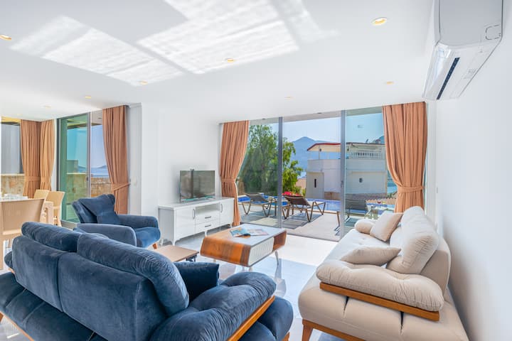 Kalkan Kalamar Denize 50 M. 10 Kişilik Villa - Kalkan