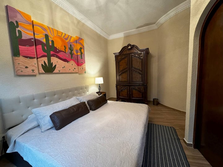 Habitación King Size Privada En Hotel Boutique - Guanajuato