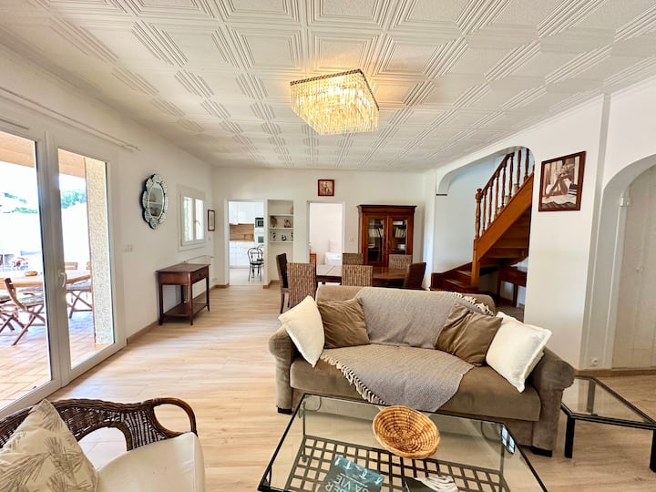 Pgh N°48 - Villa Climatisée, 3 Chambres - Le Grau-du-Roi