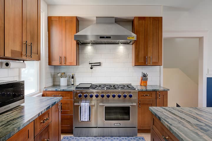 Sleeps 16|1.5mi To Fiserv|hot Tub|chef's Kitchen - Milwaukee