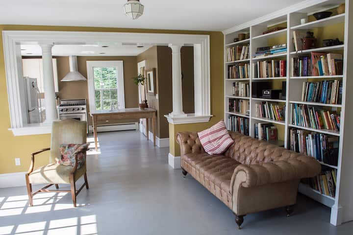 A 3 Room Suite Near The Beach - Kennebunkport, ME