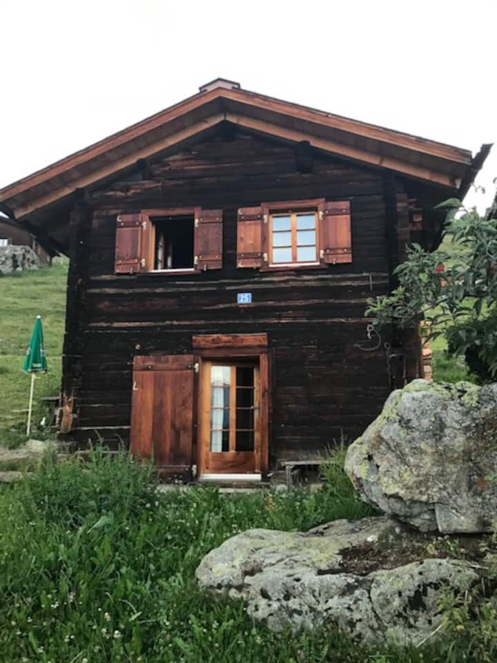 Romantische Berghütte In Obermutten - Valbella