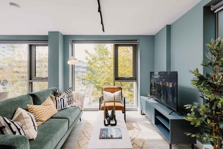 Stylish 2-bed, 2-bath + Gym Near Edgbaston - Birmingham