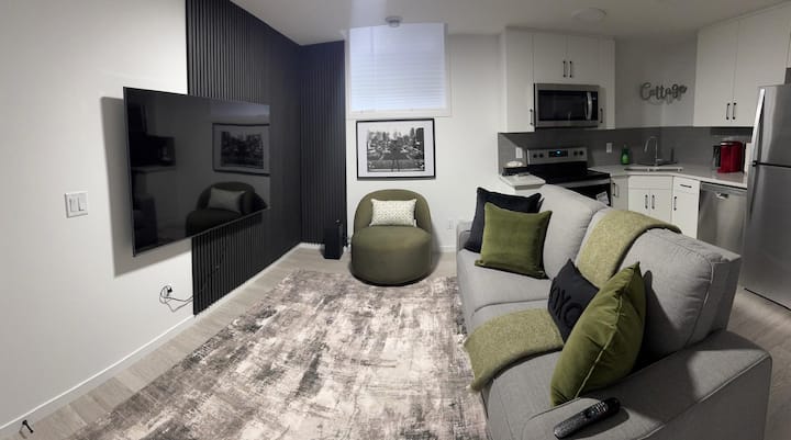 Mahogany Luxury Cottage - Calgary