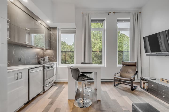 Initial | Le Montcalm - Levis