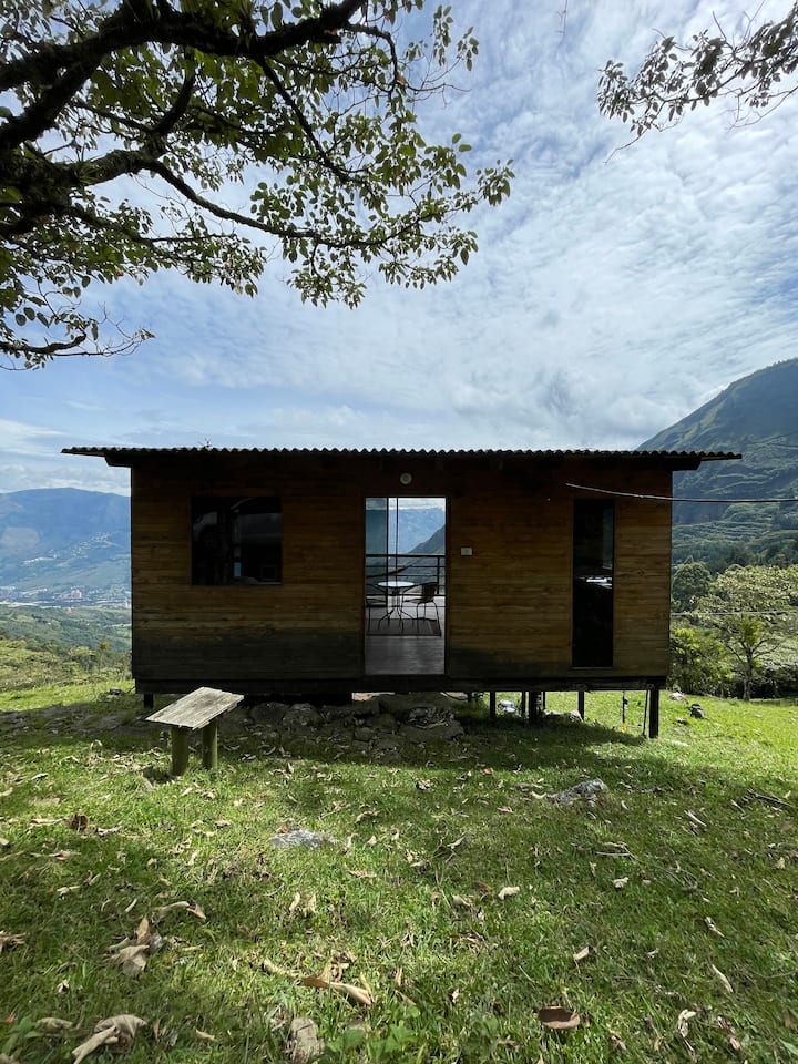 Cabaña Elevada Con Vistas, Privacidad Y Descanso - Copacabana