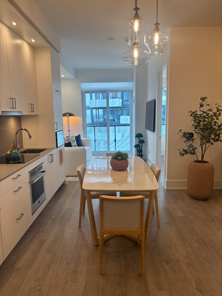 Furnished Residences At The Well - Toronto, ON