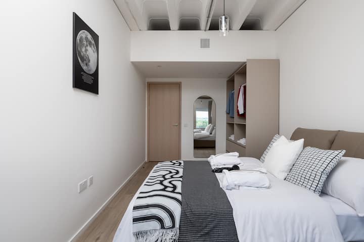 1br Flat Sleeping 3 • Mk Station • Wi-fi • Parking - Milton Keynes
