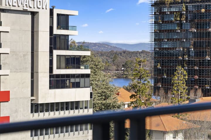 Canberra City Lakeview Apartment - Canberra