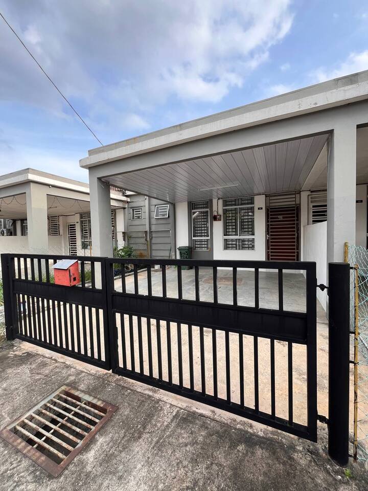 Nuha Homestay Ara Kuda/lunas - Padang Serai