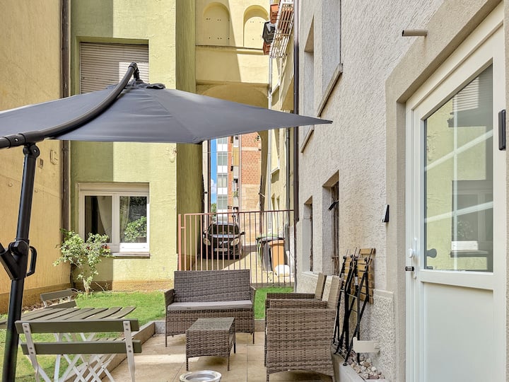 Stuttgart Flat W/ Patio, 4 Ppl - シュトゥットガルト