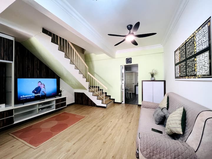 Inara Homes At Sri Mahligai Townhouse - Shah Alam