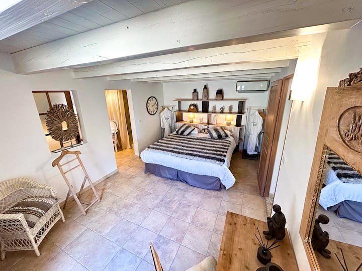Charme Et Garrigue - Castillon-du-Gard