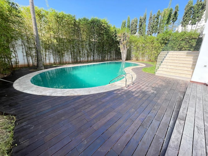 Chic Central Villa With Refreshing Pool - Agadir