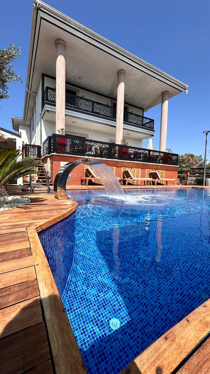 Cunda Eye +16 Adult Only Eko Plus Kahvaltı Dahil - Ayvalık