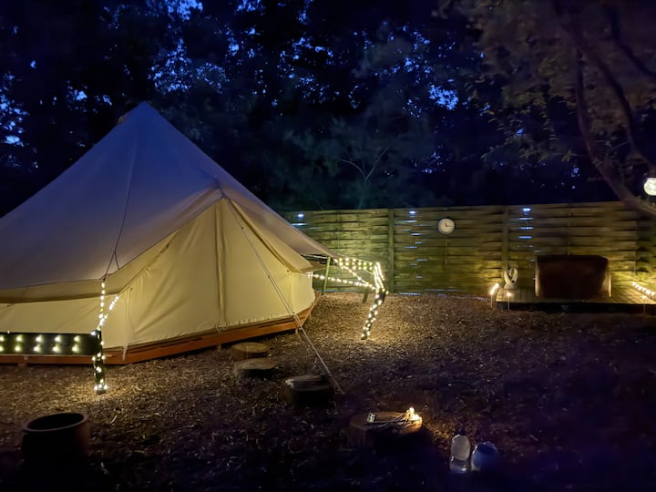 Bell Tent Glamping - Guildford