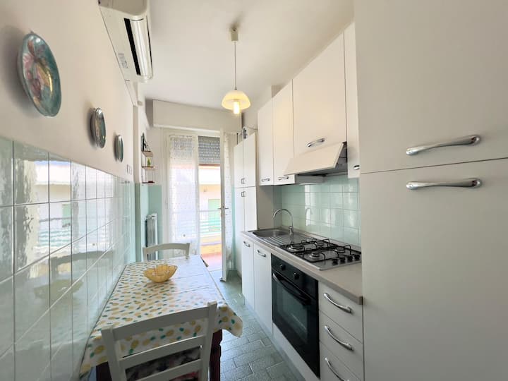 Armellini, 150m From The Beach With A/c - Castiglione della Pescaia