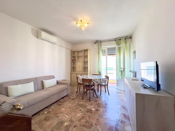 Armellini, 150m From The Beach With A/c - Castiglione della Pescaia