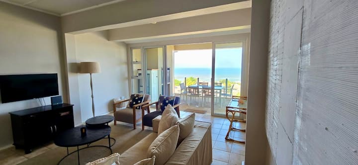 Stylish Seaview Apartment - Southbroom
