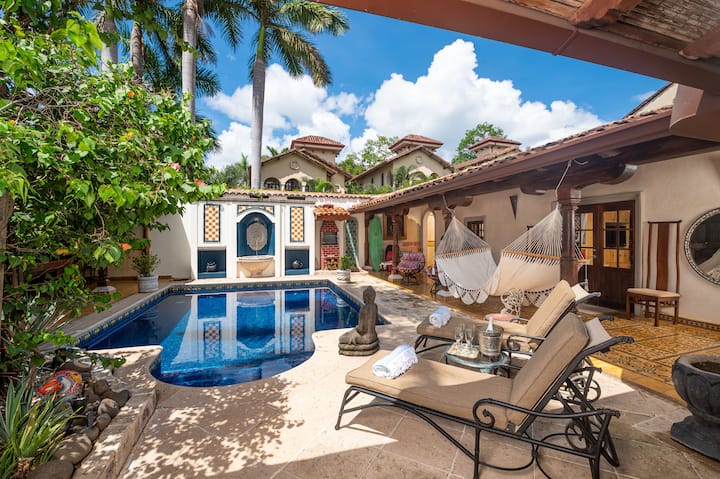 Private Spanish Villa W/ Pool & A/c In Tamarindo - Tamarindo