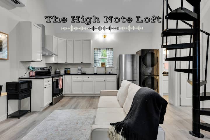 *New* A Stylish Stay @ High Note Loft - 덴턴