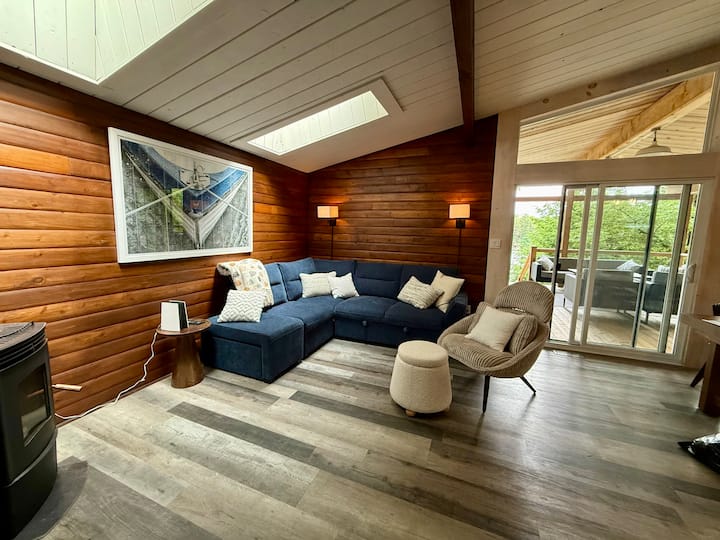 Escape To Otter Lake - Parry Sound