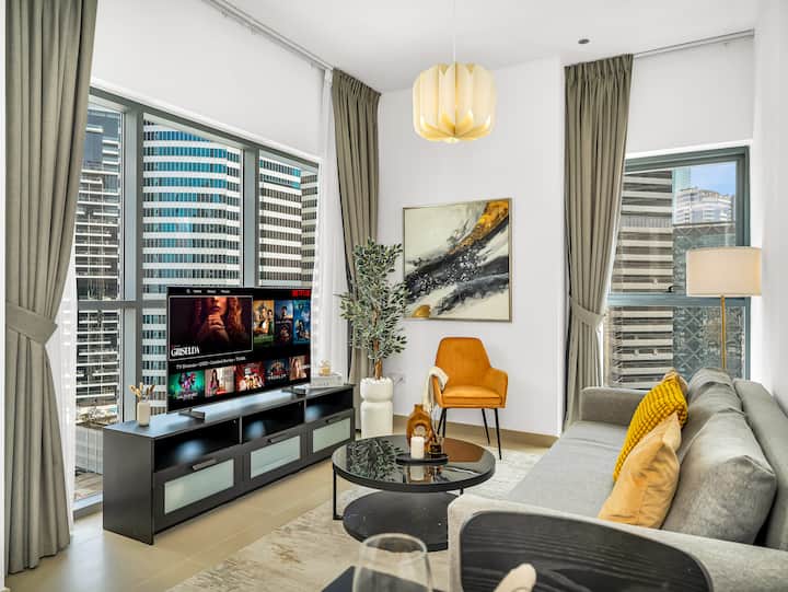 1br • Burj Khalifa Pool View • Walk To Dubai Mall - Dubai