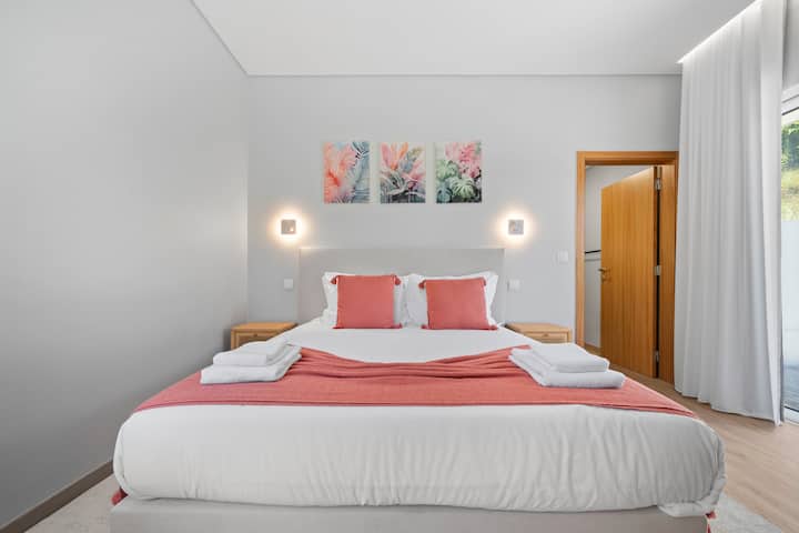 Quarto Duplo Deluxe Com Cama Extra R7 - Porto Moniz