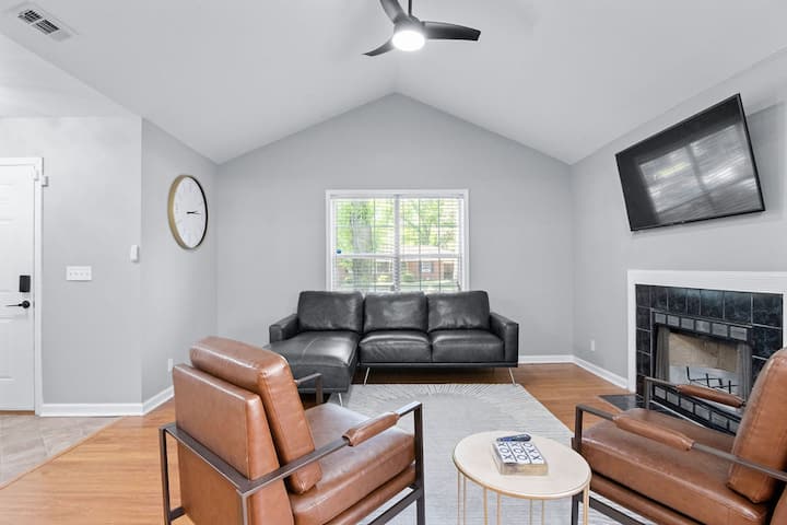 New! Modern Urban Escape| Fireplace Wifi| Sleeps 6 - Macon, GA