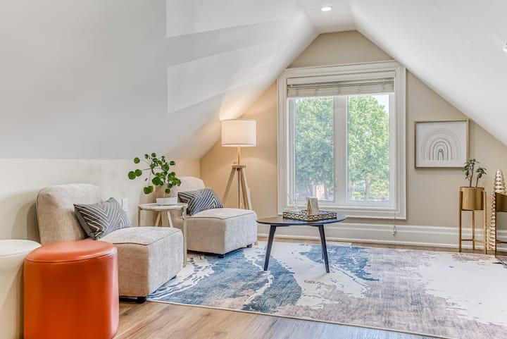 Peaceful 2br Getaway | Central | Go Station - Vaughan