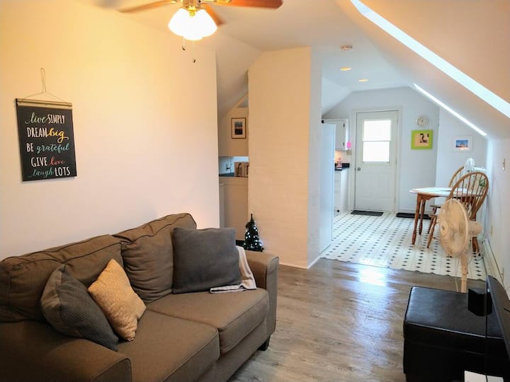 Farmhouse Apartment - Charlottetown