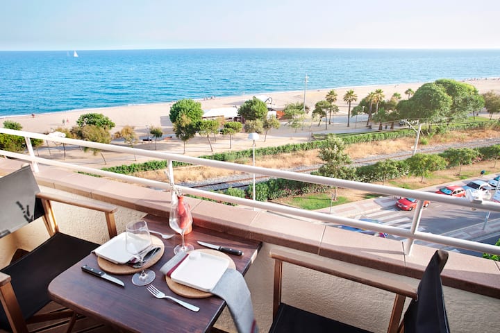 Camos Beach ★ Moderno Apartamento Frente Al Mar Con Terraza Y Piscina. Free Wifi. 4pax - Calella