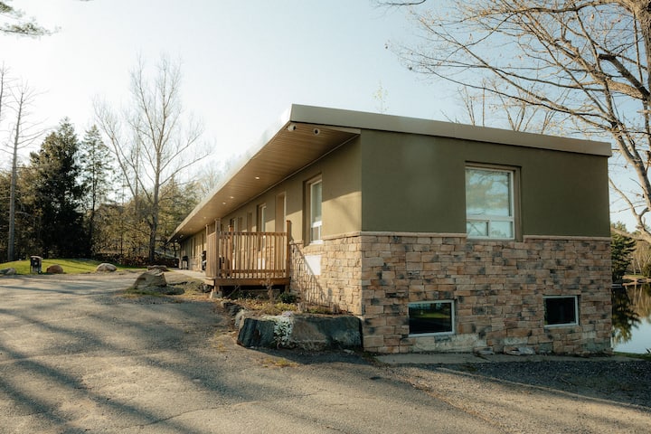 Whitfield Lodge - Unit 6 - Parry Sound