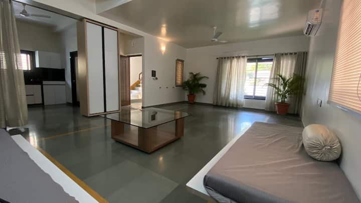 Luxury Unfolded: Spacious 1.5bhk In Prime Location - Aurangabad