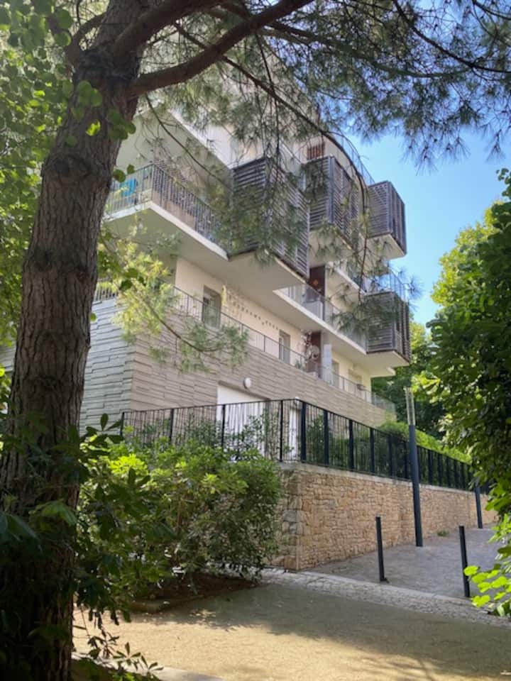Très Beau T2 50 M² Très Bien Situé - Montpellier
