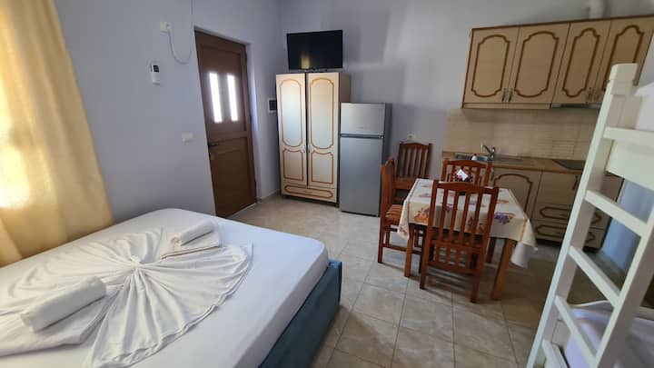 Family Quadruple Apartment - Ksamil