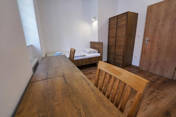 Metro 7 City Center Apartments - 3 Bedrooms - Ljubljana