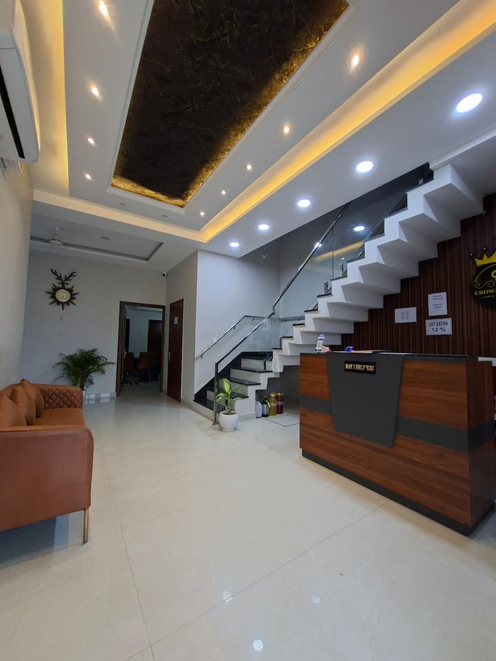 Wishotel Xpress Crown Classic Villa - 魯得希阿那