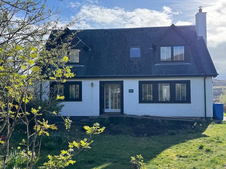 House In Dervaig, Isle Of Mull - Ardnamurchan