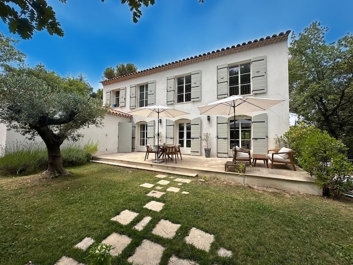 Bastide Provençale Rénovée Au Calme - Aix-en-Provence