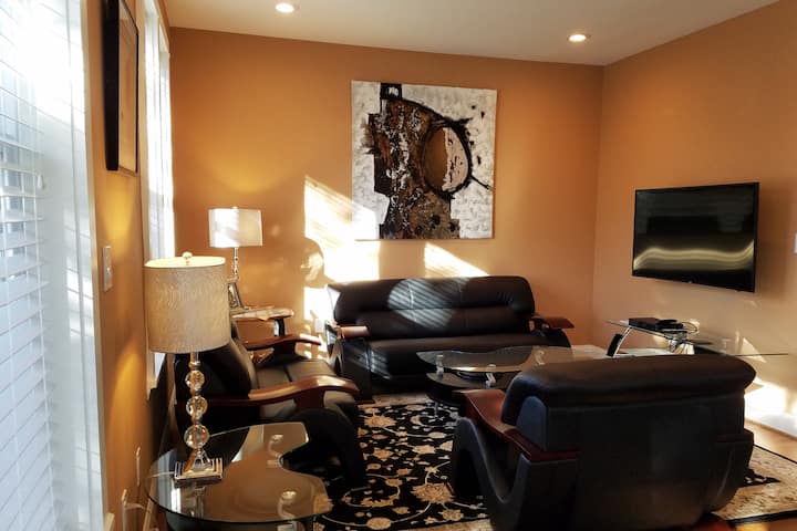 Contemporary Corporate Housing - Reston, VA