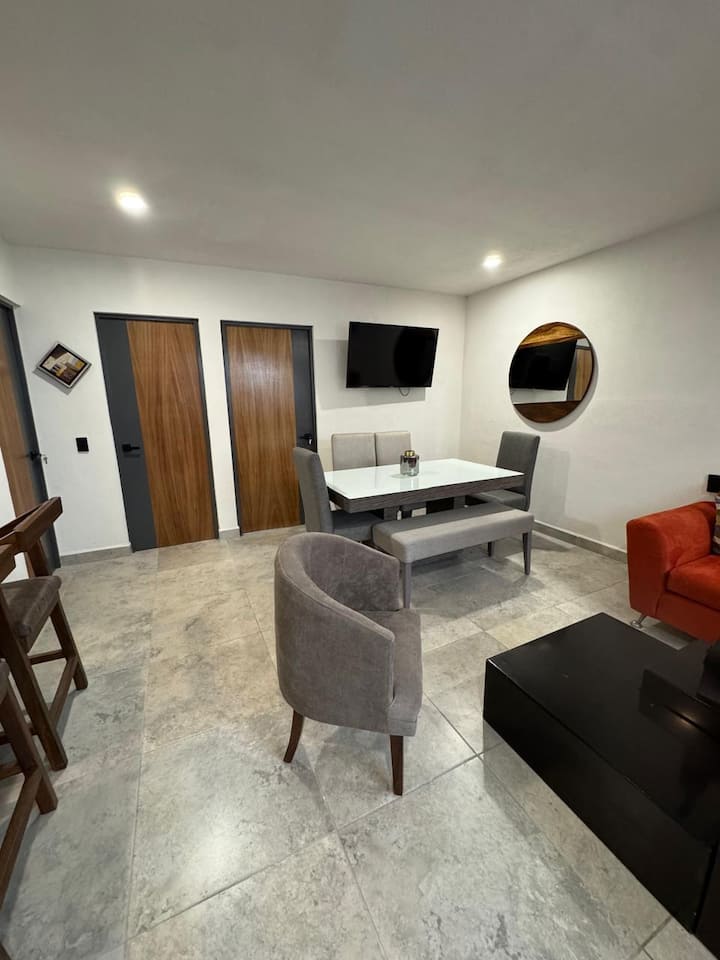 Depa+2 Aire Ac (Sala Y Rec Ppal), Cochera - León, México