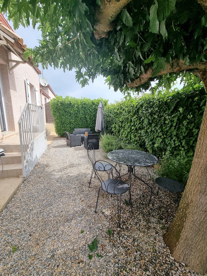 T3 Tout Confort Indépendant Pour 4 Personnes - Sauve