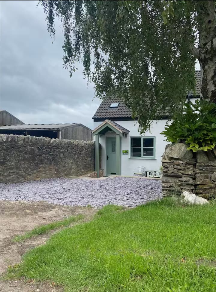 "The Cow Shed" On A Private Alpaca Sanctuary! - 拉夫堡
