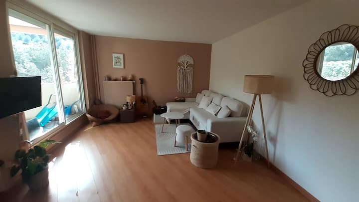 Chambre à Louer Pour Une Femme Ou Un Couple - Martigues