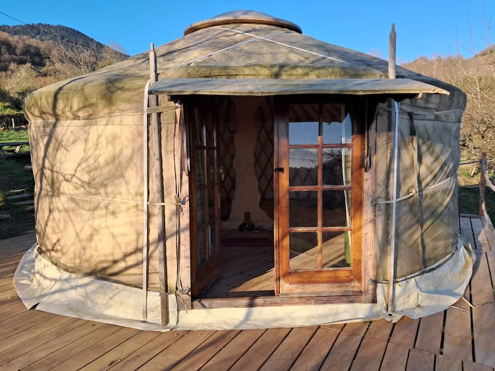 Yourte Minimaliste - Lac de Mondély