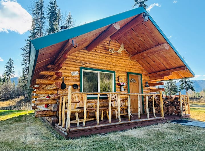 Cabin On The Creek-wolf's Den - Wrangell-St. Elias National Park
