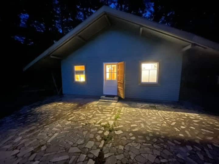 Romantische Waldhütte Auf Bauernhof Mitten Im Wald - Pfarrkirchen