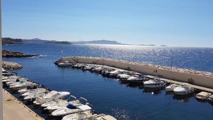 Refait Neuf "Pieds Dans L'eau"- Magnifique Vue Mer - Saint-Cyr-sur-Mer